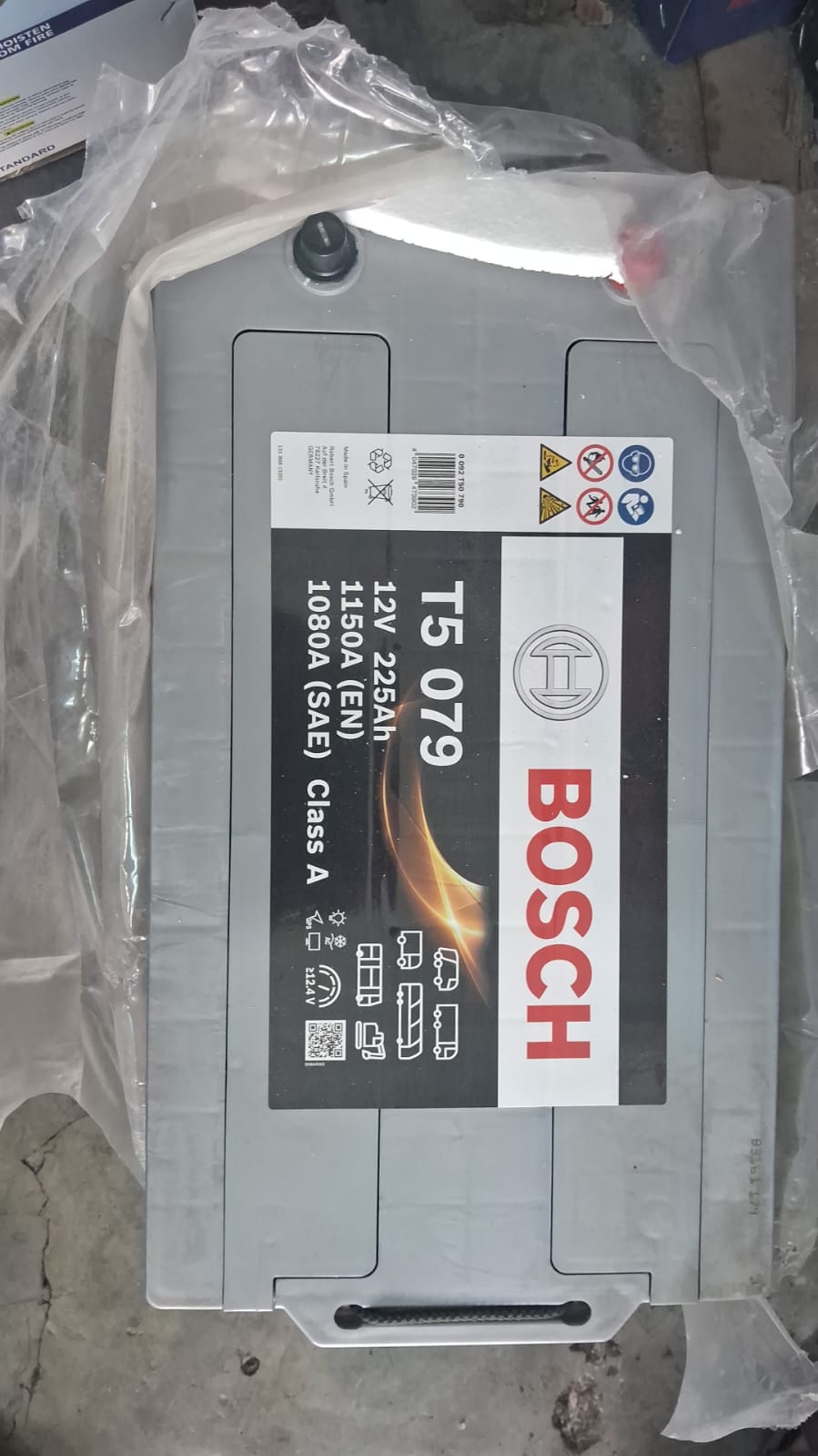 BOSCH BATTERY(T5)-12V/225AH/1150A, 0092T50790 — SAJID Auto Online